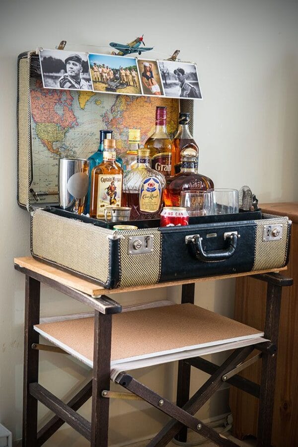 15+ DIY Vintage Suitcase Decor Ideas to Upcycle Old Luggage – Hobby Lesson